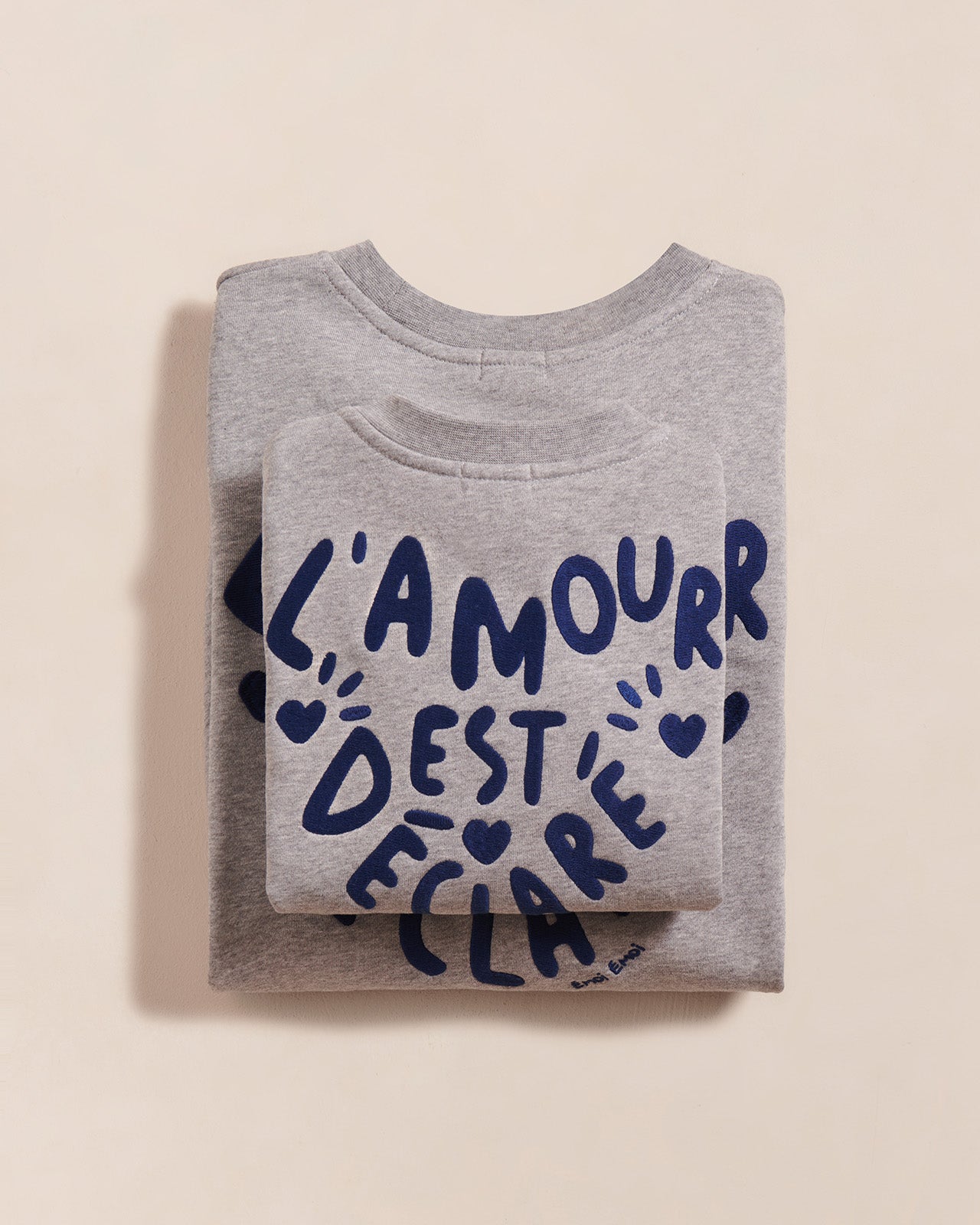 Le sweat L'amour est déclaré enfant en coton bio - gris chiné – émoi émoi